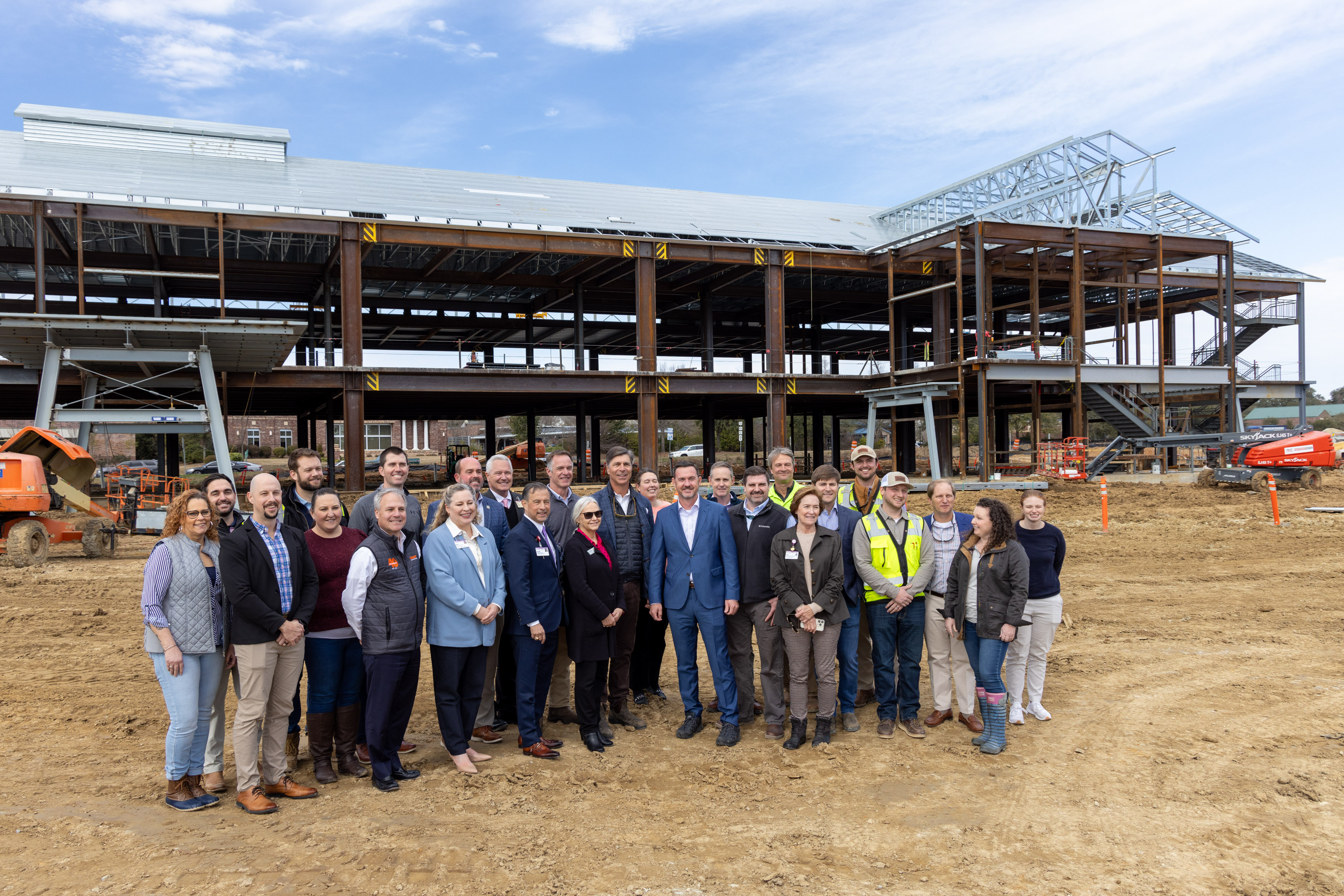 Roper St. Francis Healthcare's Summerville medical complex reaches construction milestone ...